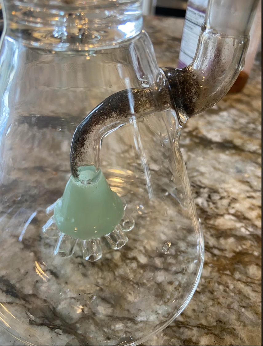 How to Clean Bong With Vinegar And Baking Soda: Ultimate Guide